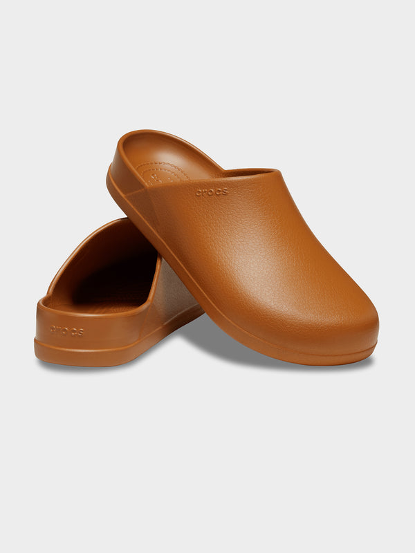 Crocs Dylan Clogs in Cognac Cognac | Glue Store