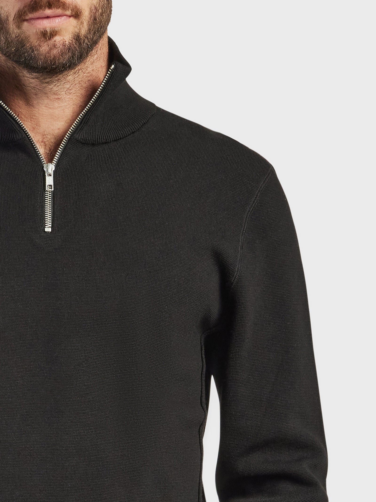 Academy brand Danzer 1/2 Zip Black | Glue Store