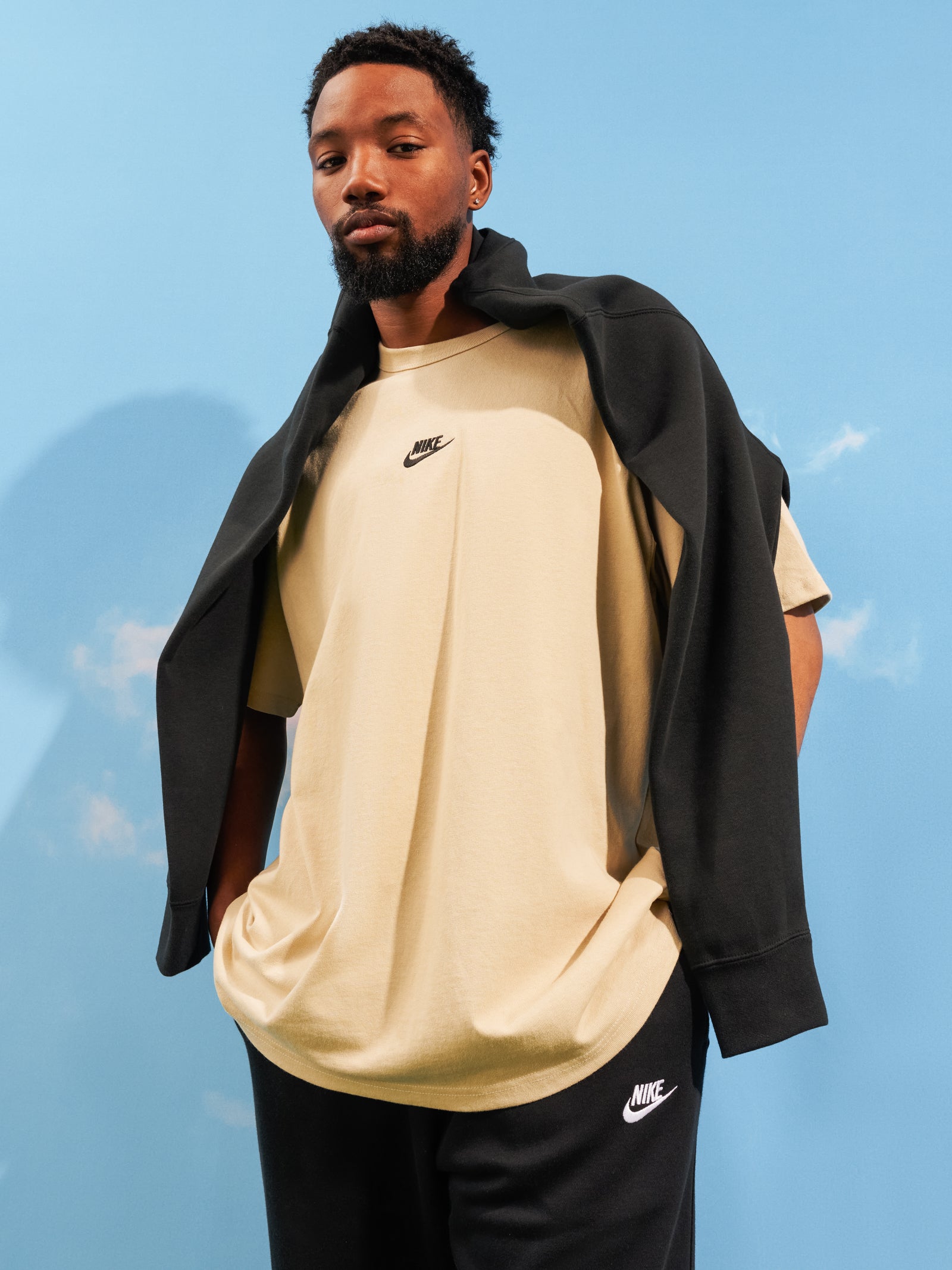 Nike Sportswear Premium Essentials Sustainable T-Shirt