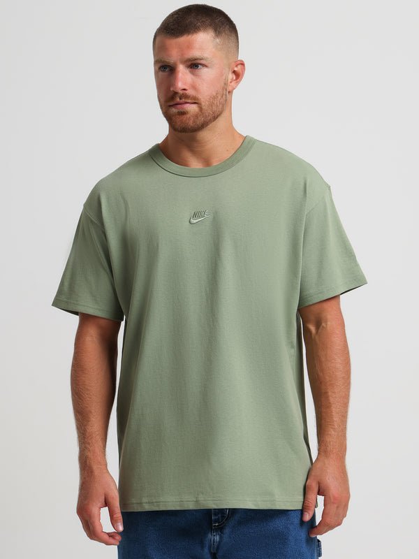Nike Sportswear Premium Essentials Sustainable Green